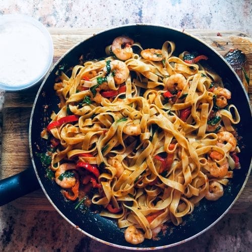 Tagliatelle with prawns and red pesto – Delicious and Real